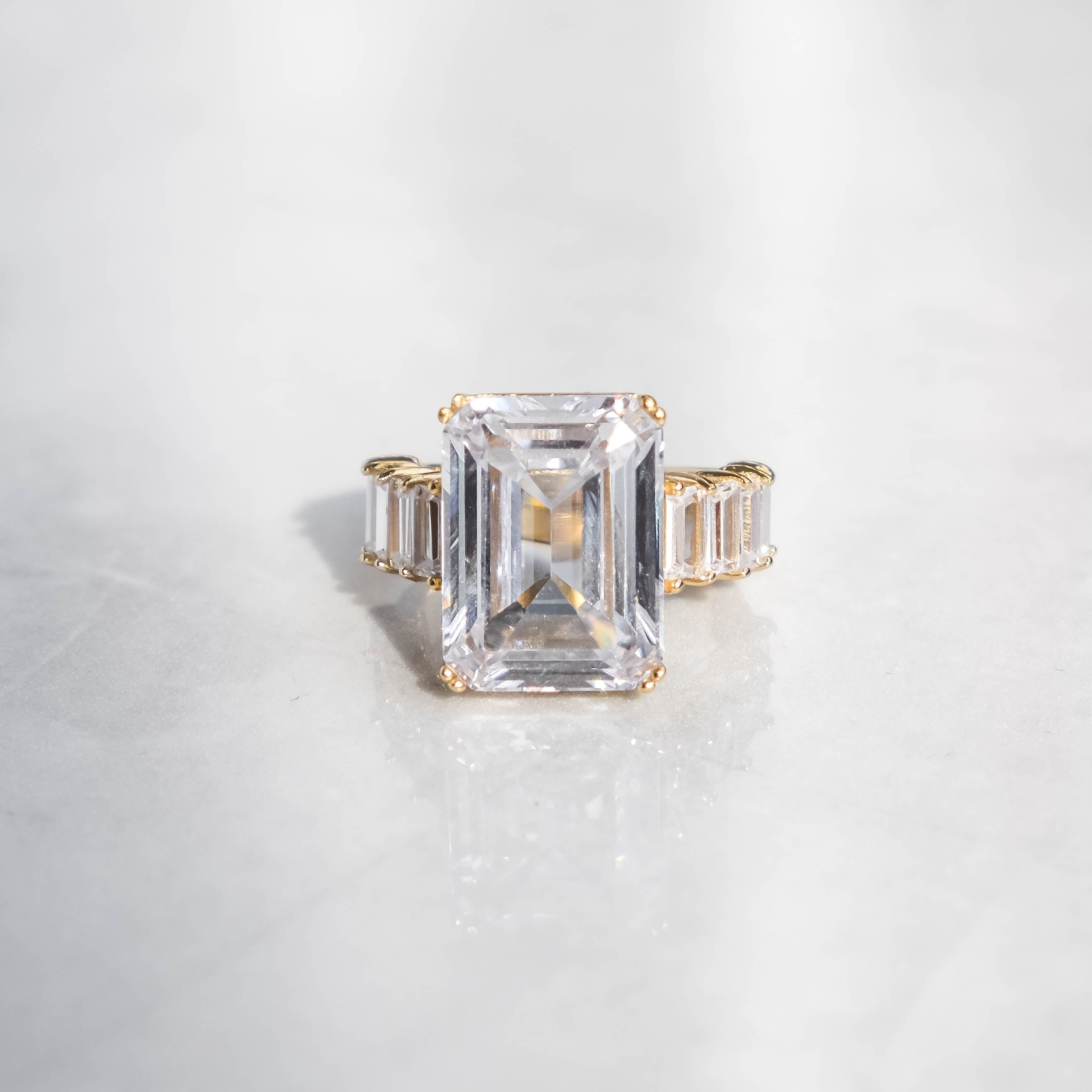 Emerald Cut Diamond Ring - Gold – Zotic
